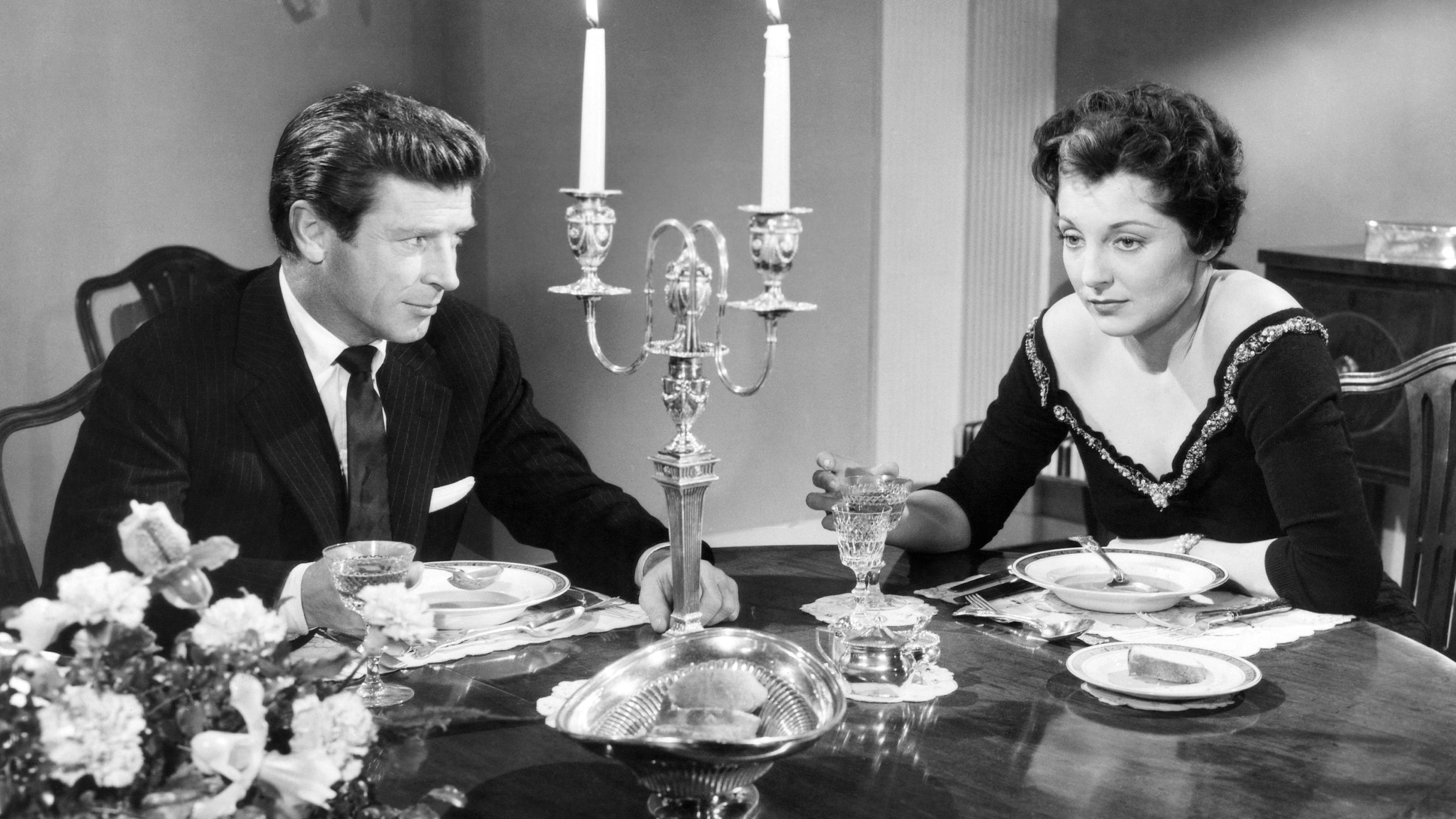 Близкий незнакомец (1956, фильм) смотреть в хорошем качестве онлайн на сайте PREMIER.ONE